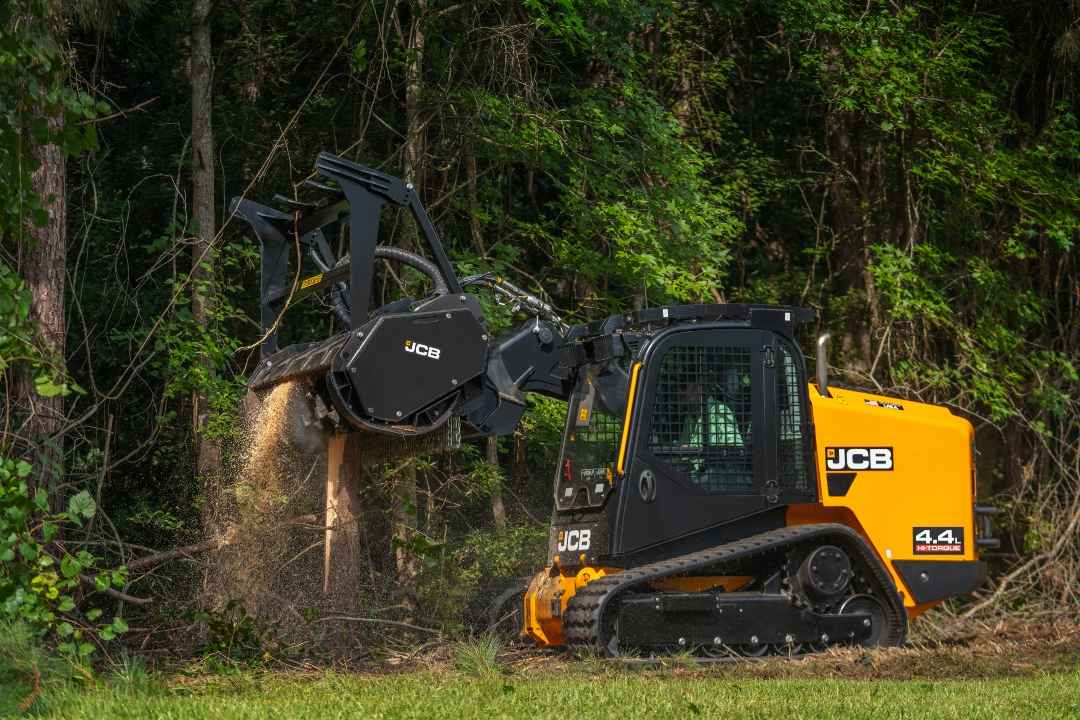 JCB Expands Compact Equipment Lineup at Farm Progress Show | Farmers ...